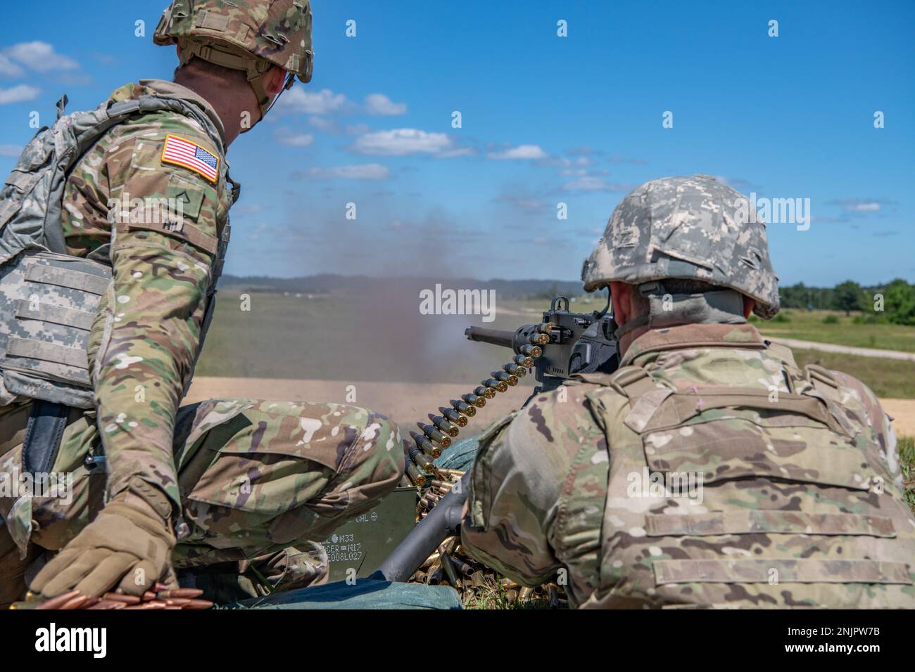 Soldiers with the 370th Chemical Company participate in weapons ...
