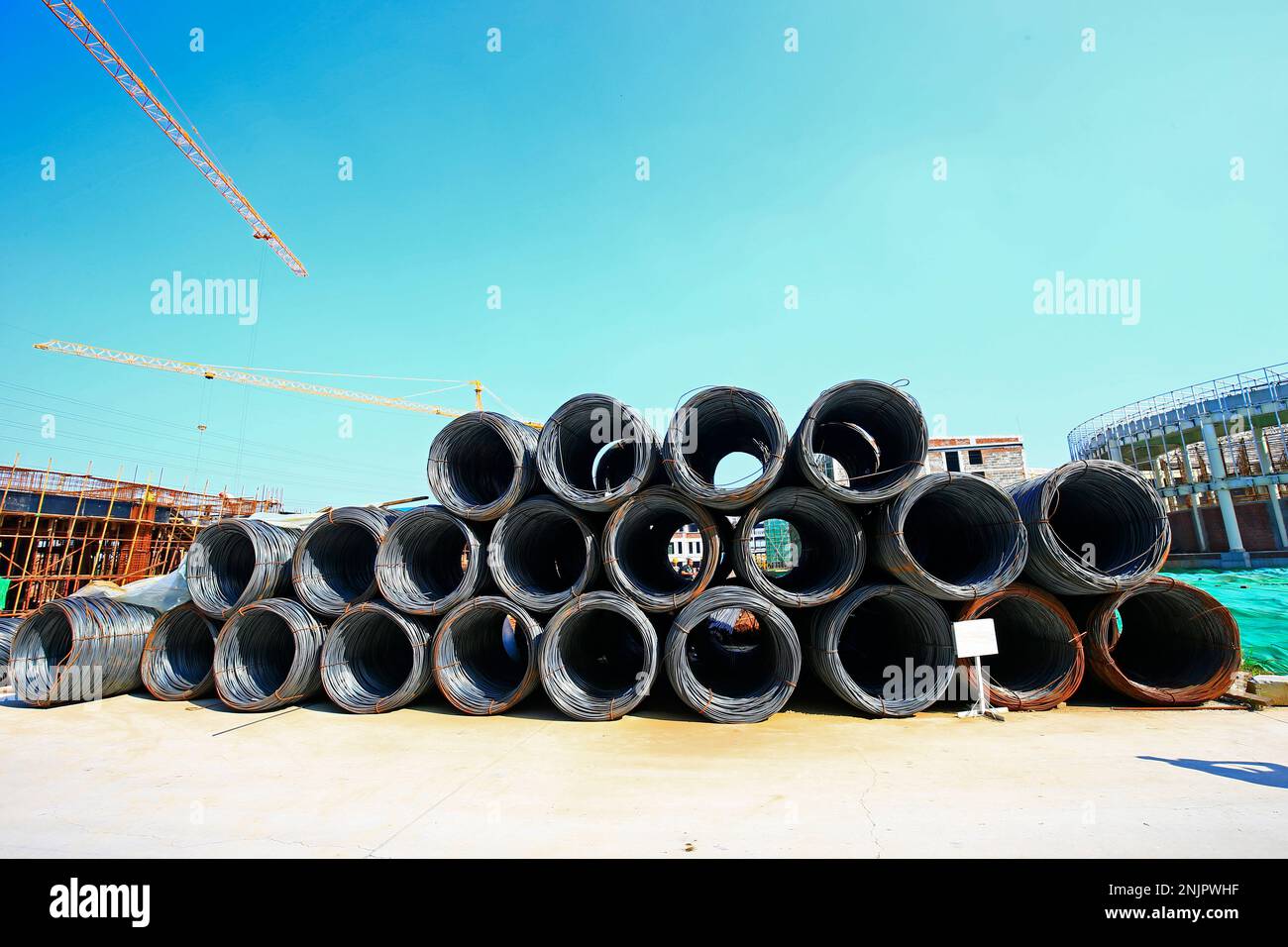 Steel rods or bars used to reinforce concrete Stock Photo - Alamy