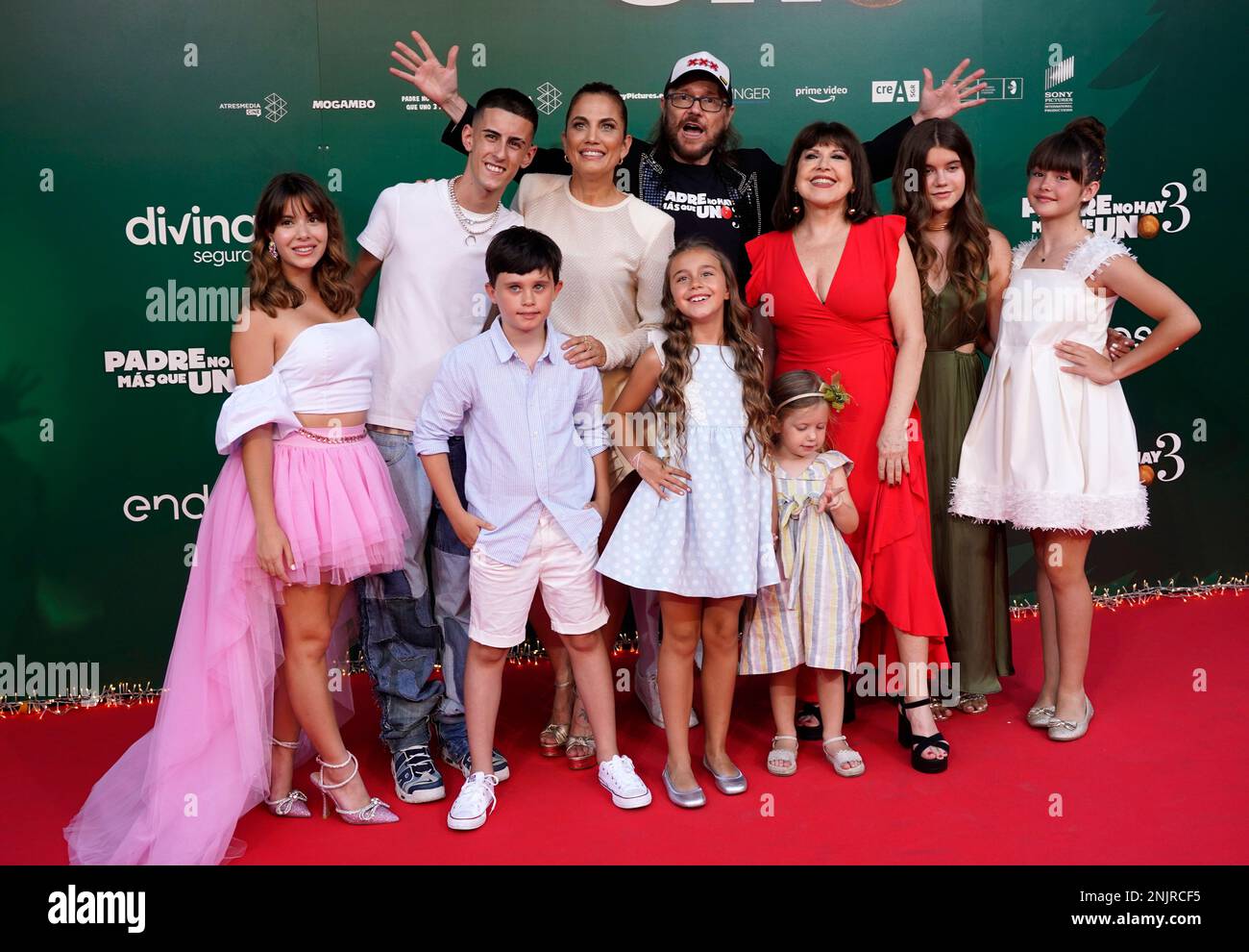 The End Movie 2022 Cast