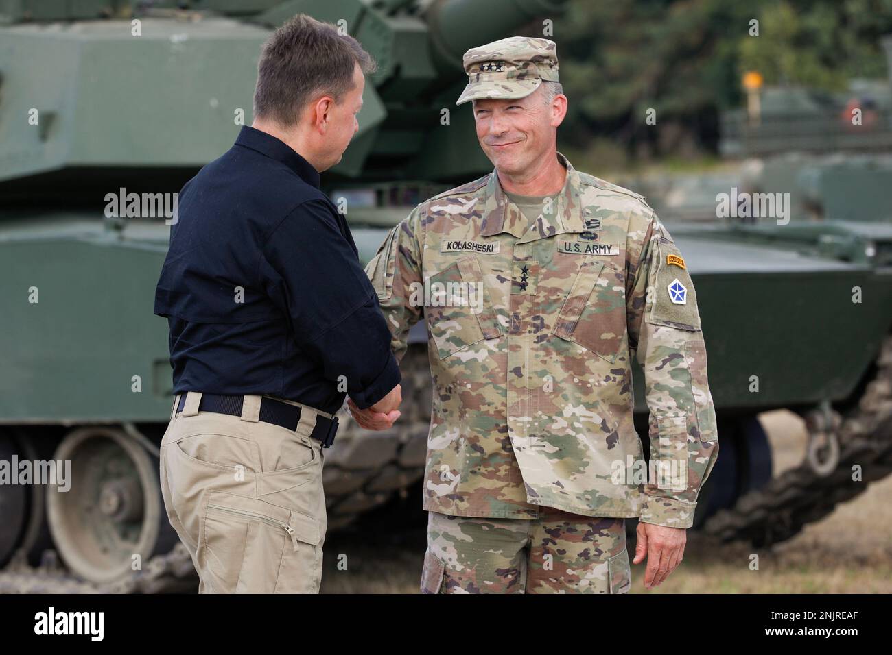 Polish Defense Minister Mariusz Błaszczak says his goodbyes to U.S ...