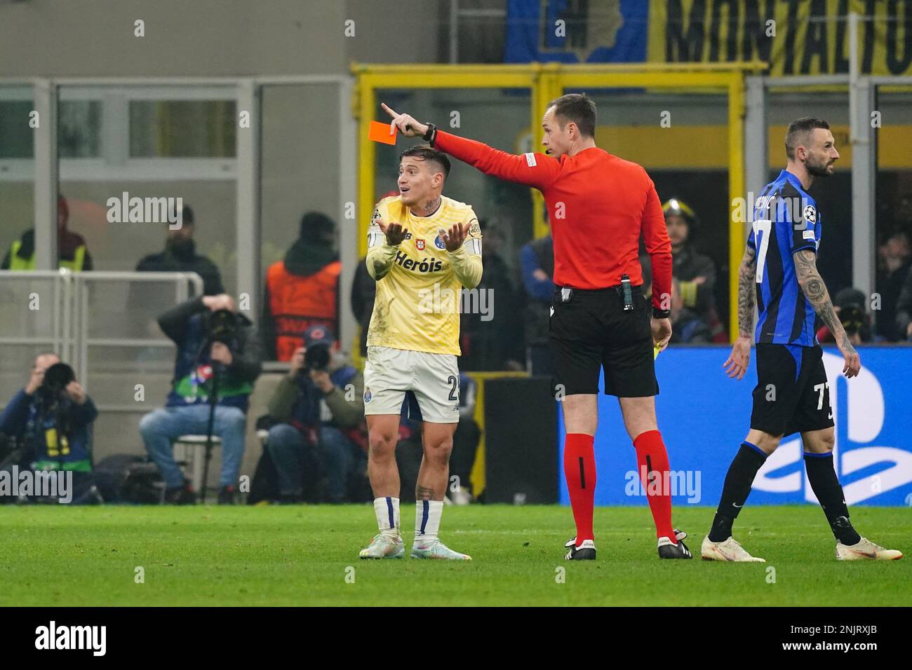 Porto red card hi-res stock photography and images - Alamy