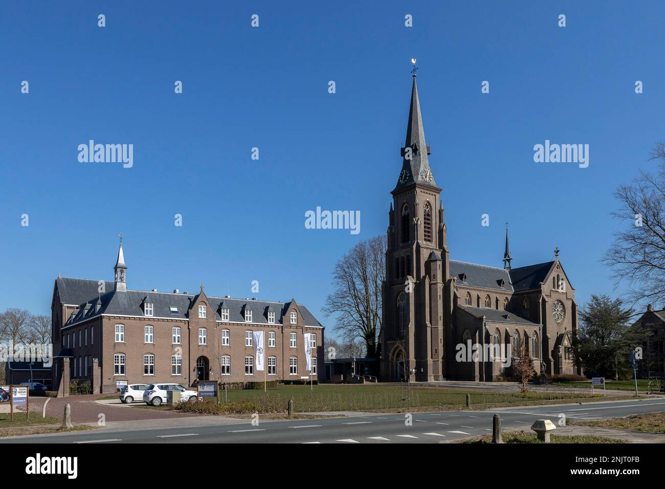 Catholic Antoniuskerk church and statue museum next to Dutch National ...
