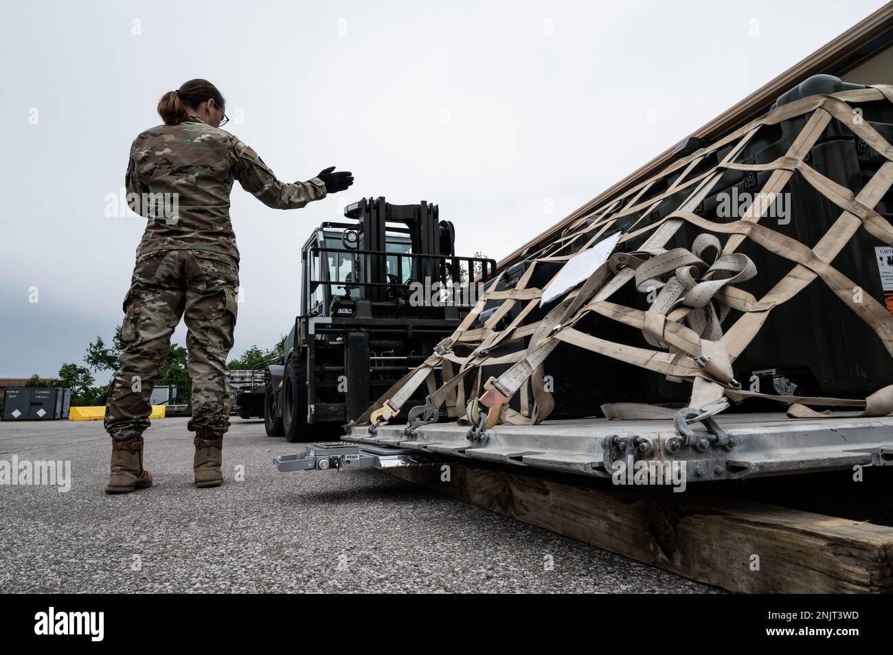 Tech Sgt. Vanessa Klinger, 32nd Aerial Port Squadron cargo processing ...