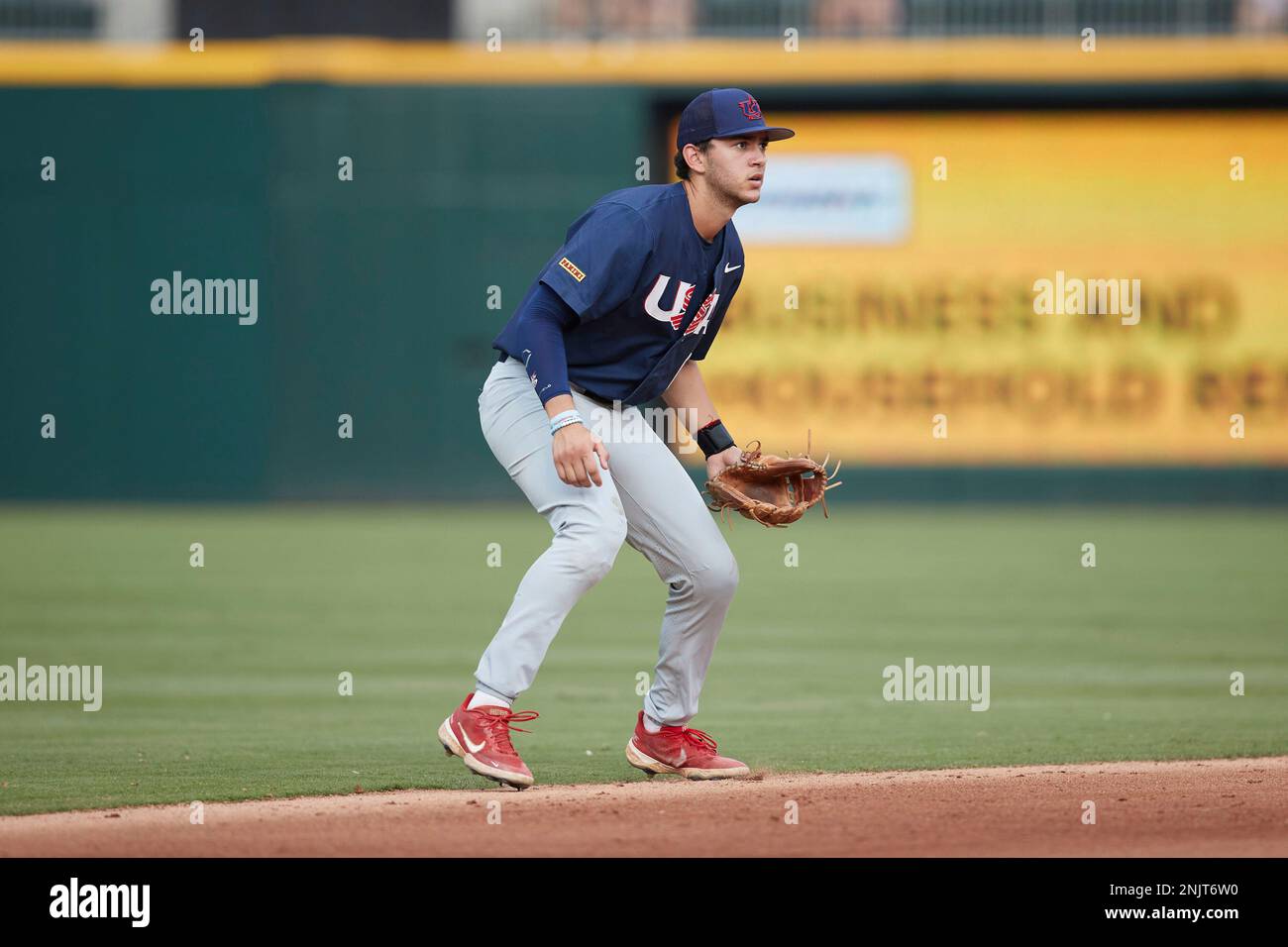 Team Stars shortstop Jacob Gonzalez (6) (Ole Miss) on defense against ...