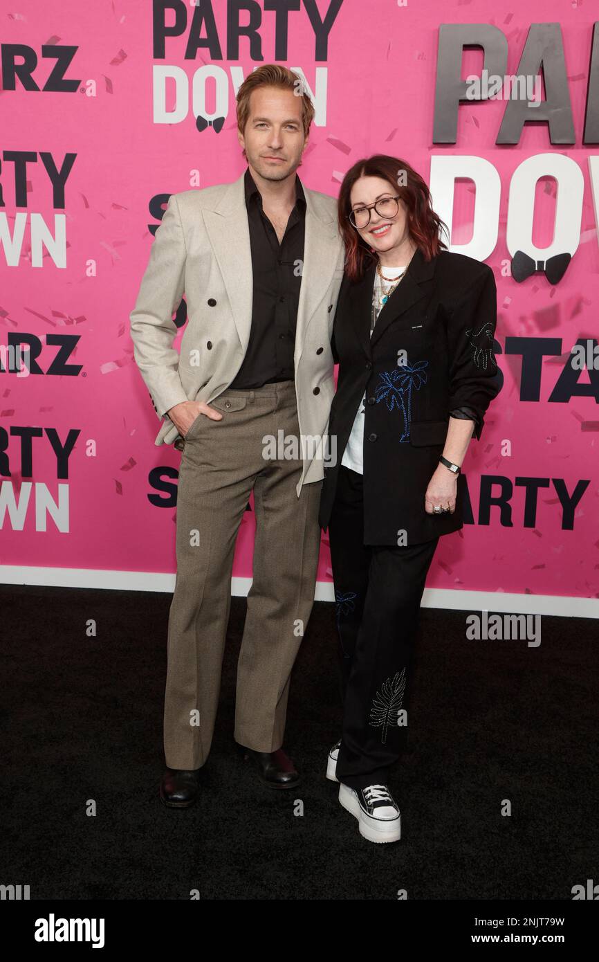 Los Angeles, CA, USA on February 22, 2022. Ryan Hansen, Megan Mullally ...