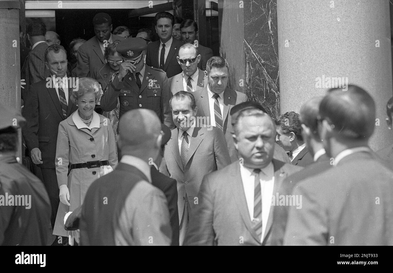 President Richard Nixon visits San Francisco and stays at the St ...