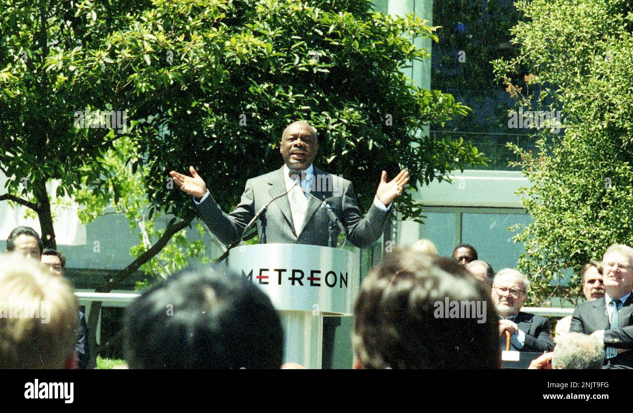 June 16, 1999: Mayor Willie Brown speaks before the opening of the new ...