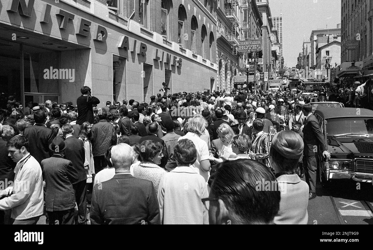 President Richard Nixon visits San Francisco and stays at the St ...