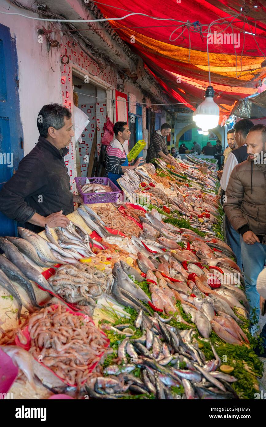Afrika, Marokko, Essaouira, Fischmarkt in der Kasbah Stock Photo - Alamy