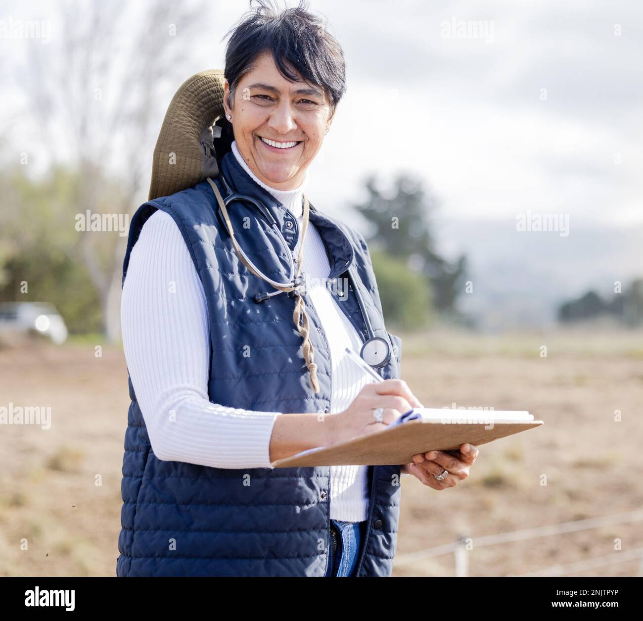 Farm veterinary, clipboard and woman in portrait for healthcare ...