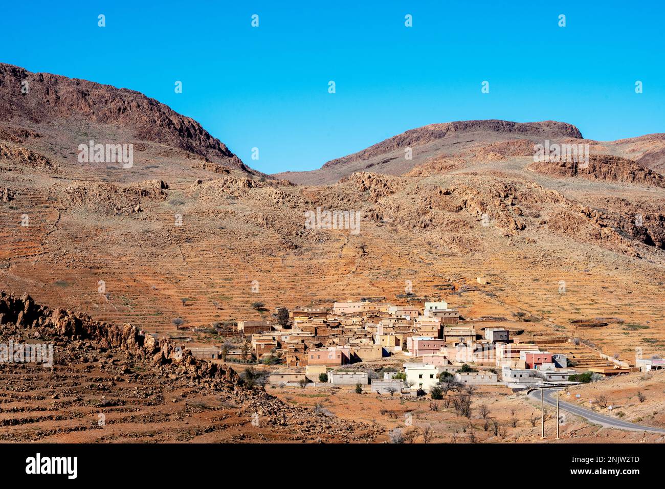 Afrika, Marokko, Ortschaft Ighil an der R 109 Stock Photo - Alamy