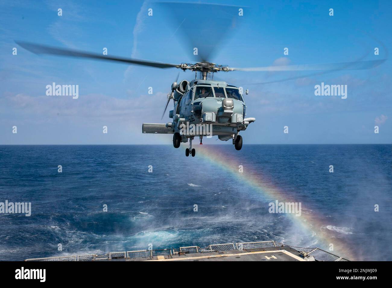 220810-N-UL352-1081 ATLANTIC OCEAN (Aug. 10, 2022) An MH-60R Sea Hawk ...
