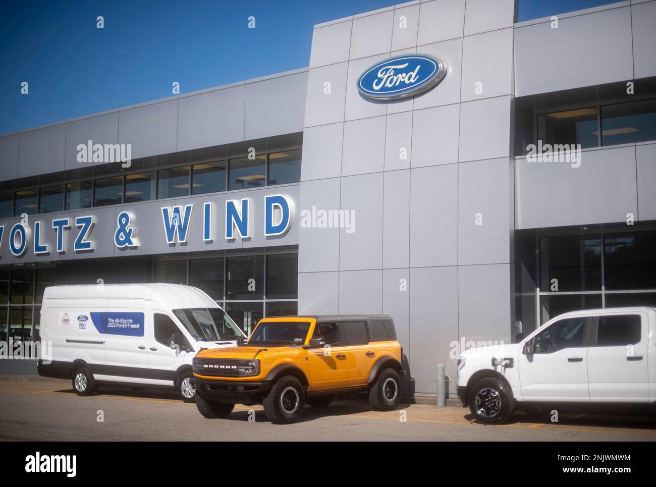 The All-Electric 2022 Ford E-Transit, Internal Combustion Engine Ford ...