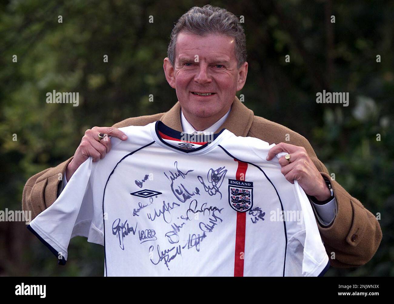 John motson of the bbc commentating on the game hi-res stock ...