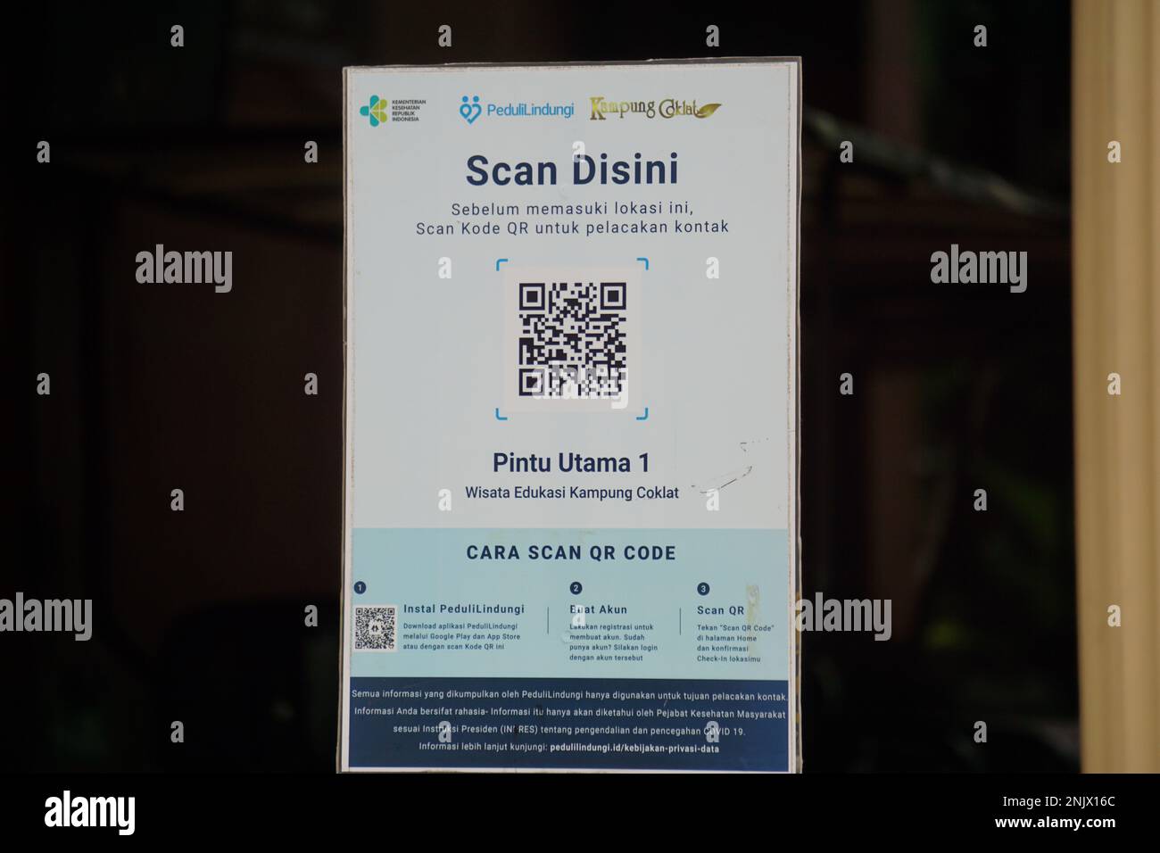 Vaccine scan QR code for visitor Stock Photo - Alamy