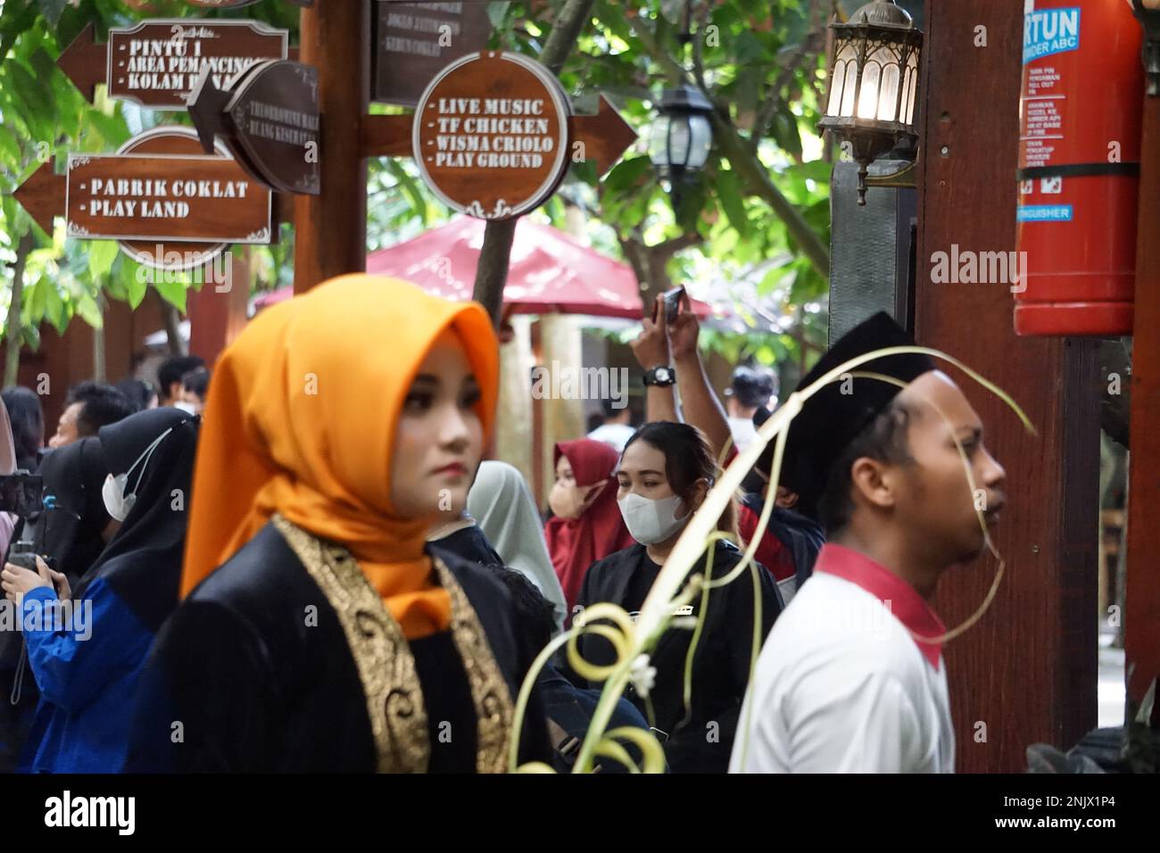 Tumpeng ketupat hi-res stock photography and images - Alamy
