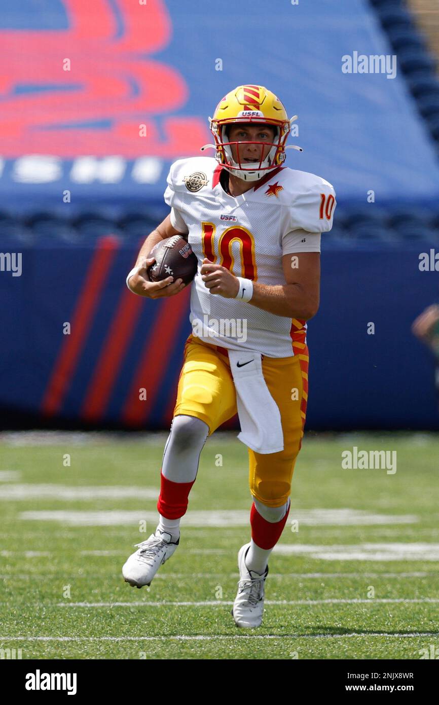 CANTON, OH - JUNE 25: Philadelphia Stars quarterback Case Cookus (10 ...