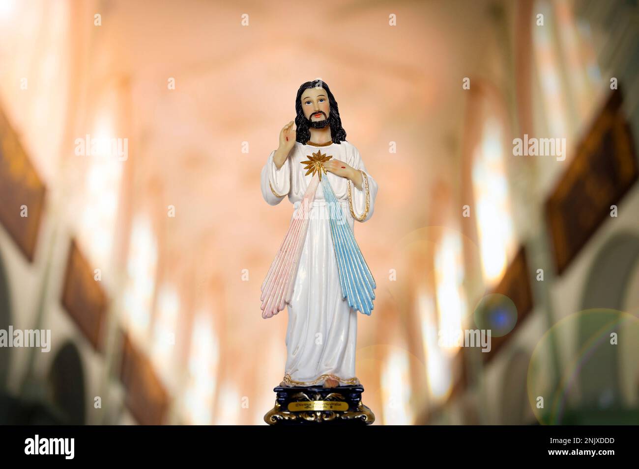 Statue representing the merciful Jesus Christ, divine mercy - Catholic ...