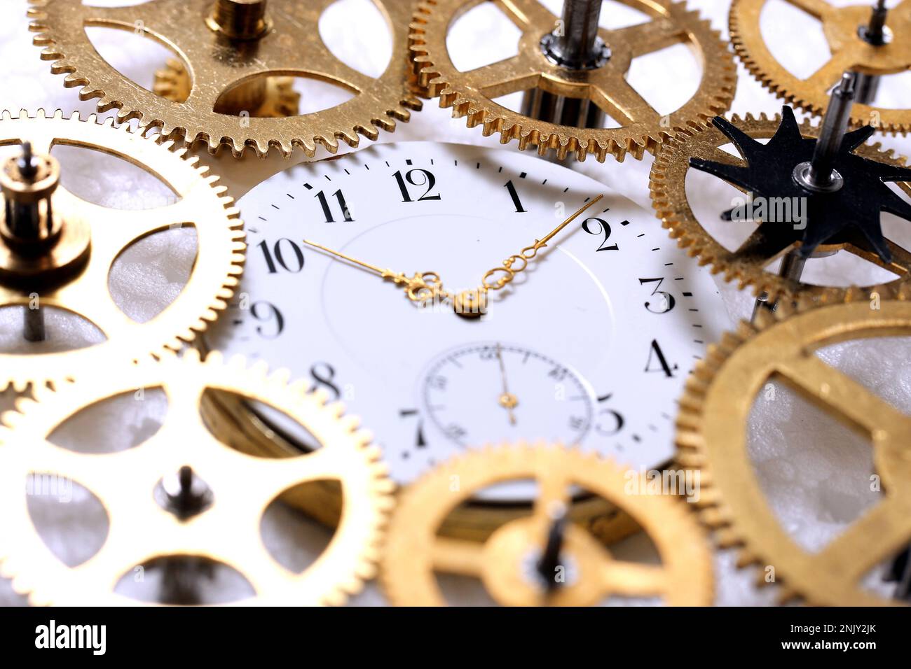 Clocks clockwork cogwheel hi-res stock photography and images - Alamy