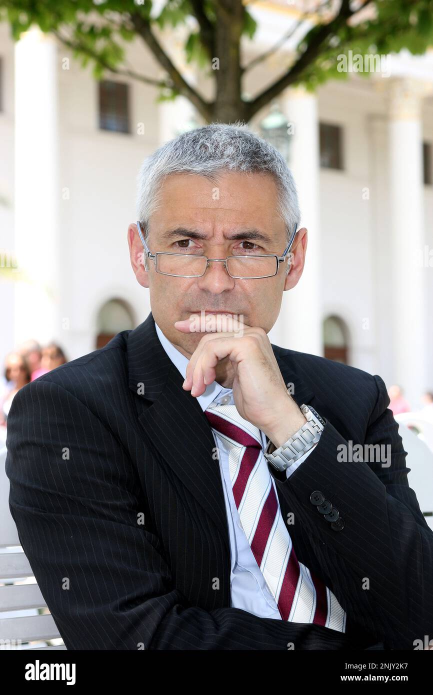 Person reflecting hi-res stock photography and images - Alamy