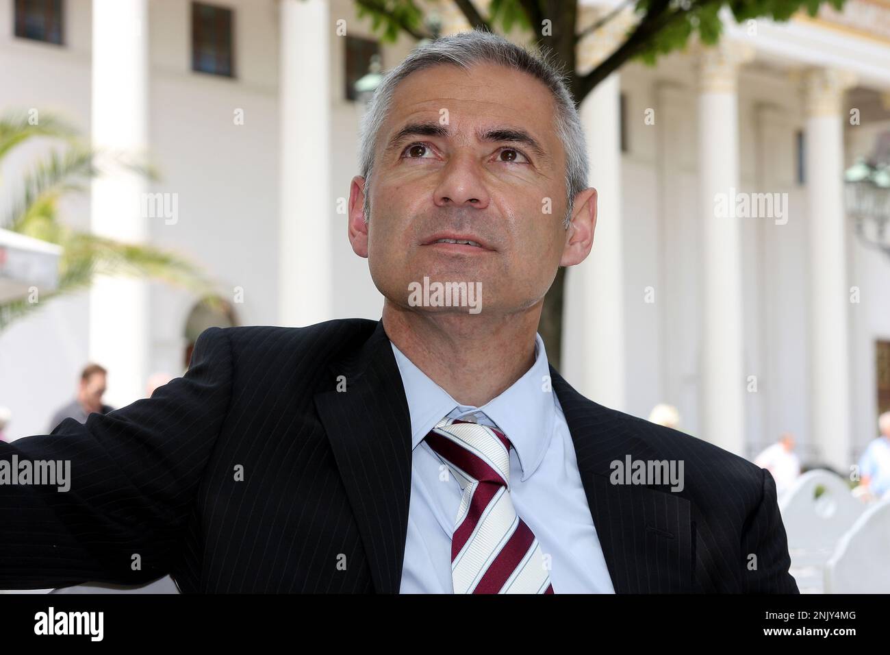 Outdoor salesman hi-res stock photography and images - Alamy