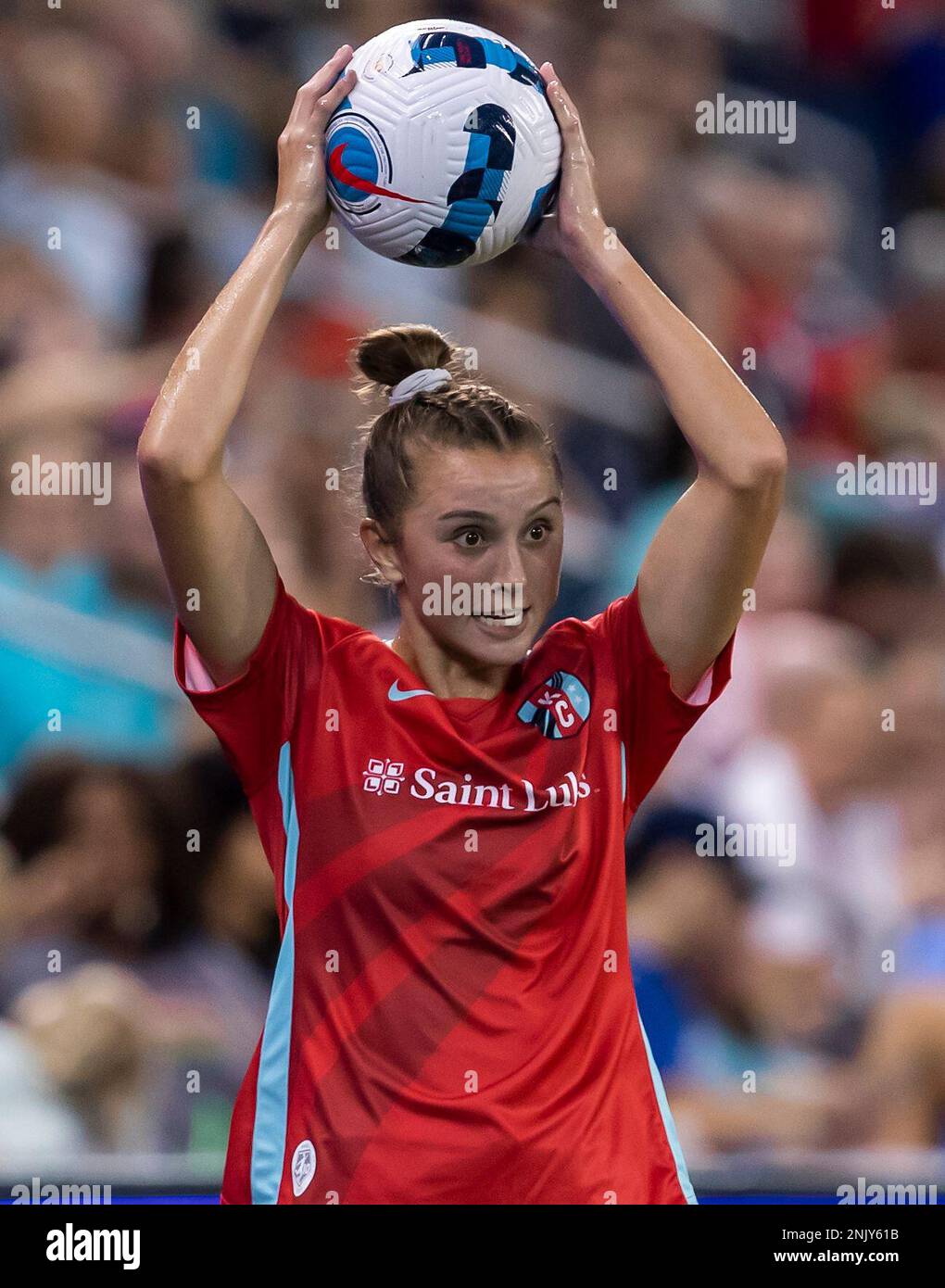 KANSAS CITY, KS - JUNE 11: KC Current Defender Kate Del Fava (8) throws ...