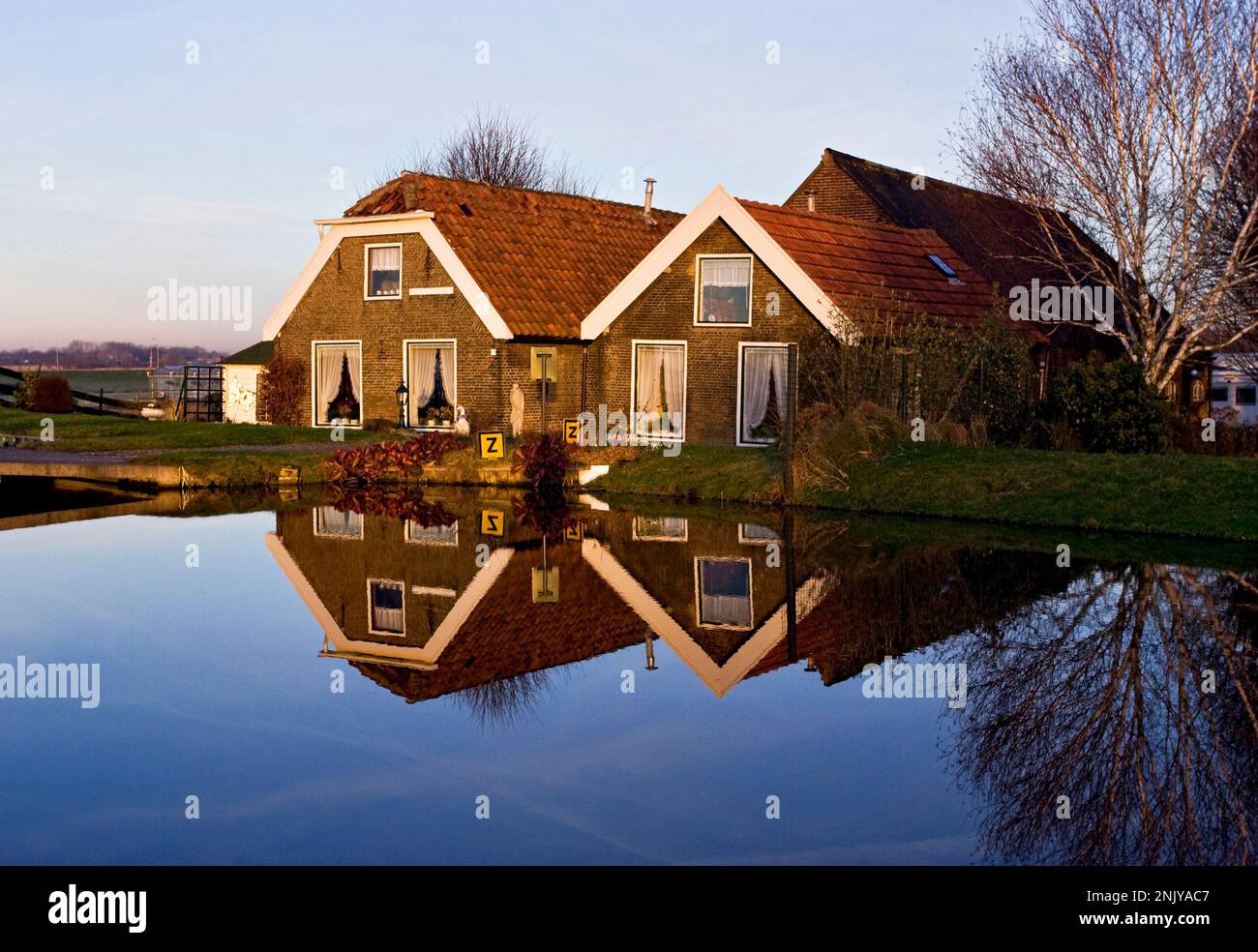 Nederlandse boerderij te Stompwijk; Dutch farm at Stompwijk Stock Photo ...