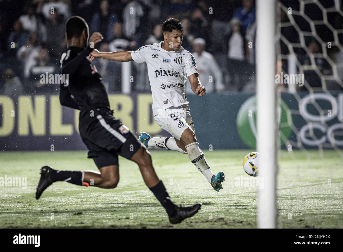 SP - Santos - 06/18/2022 - BRAZILIAN A 2022, SANTOS X BRAGANTINO - Marcos Leonardo Santos player ...