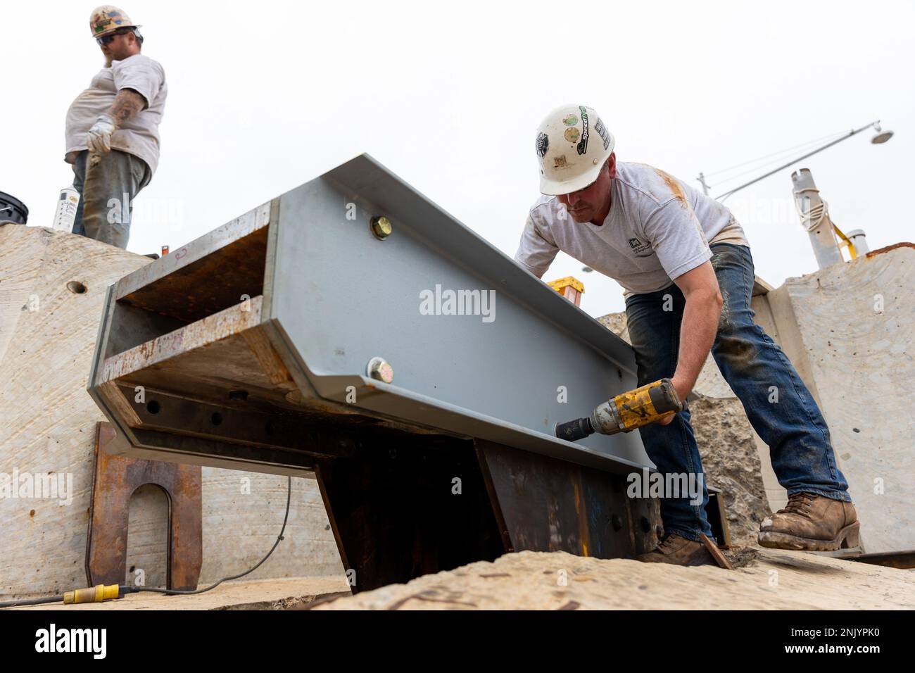 Miter gate hi-res stock photography and images - Alamy