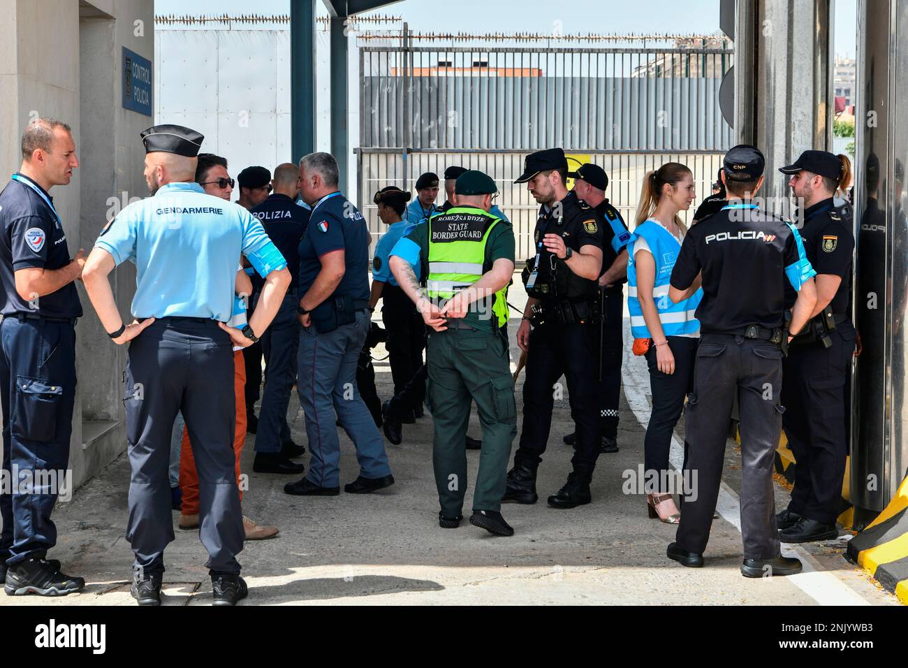 Several agents from FRONTEX, National Police, Guarda Nacional ...