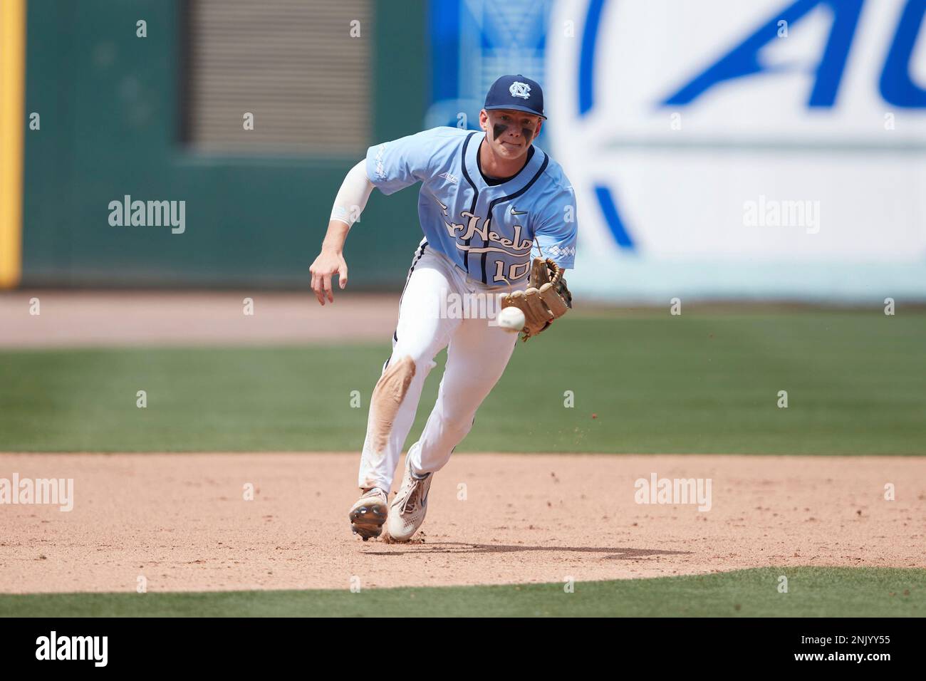North Carolina Tar Heels third baseman Mac Horvath (10) on defense ...
