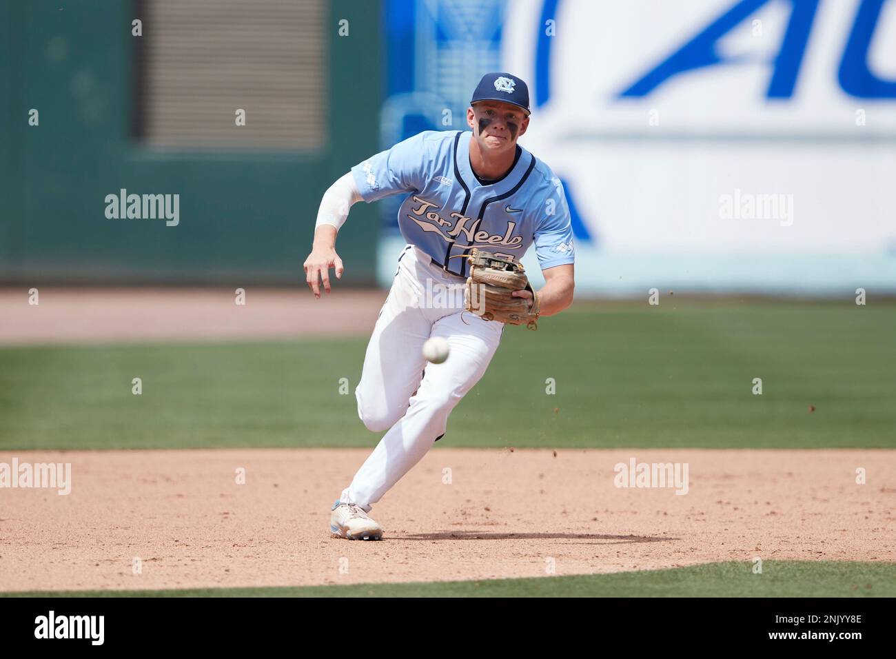 North Carolina Tar Heels third baseman Mac Horvath (10) on defense ...