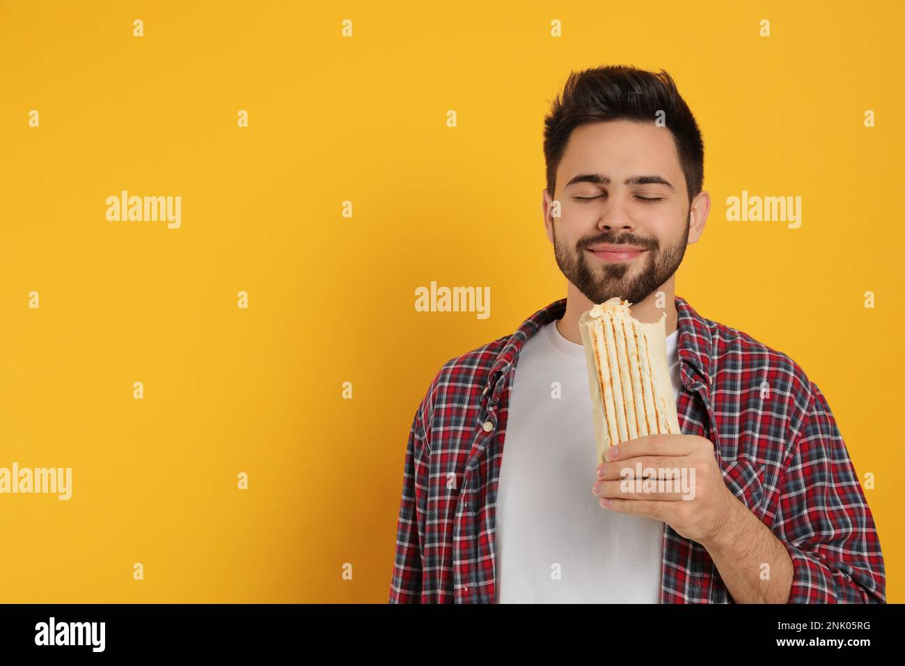 Turkish shawarma young man hi-res stock photography and images - Alamy