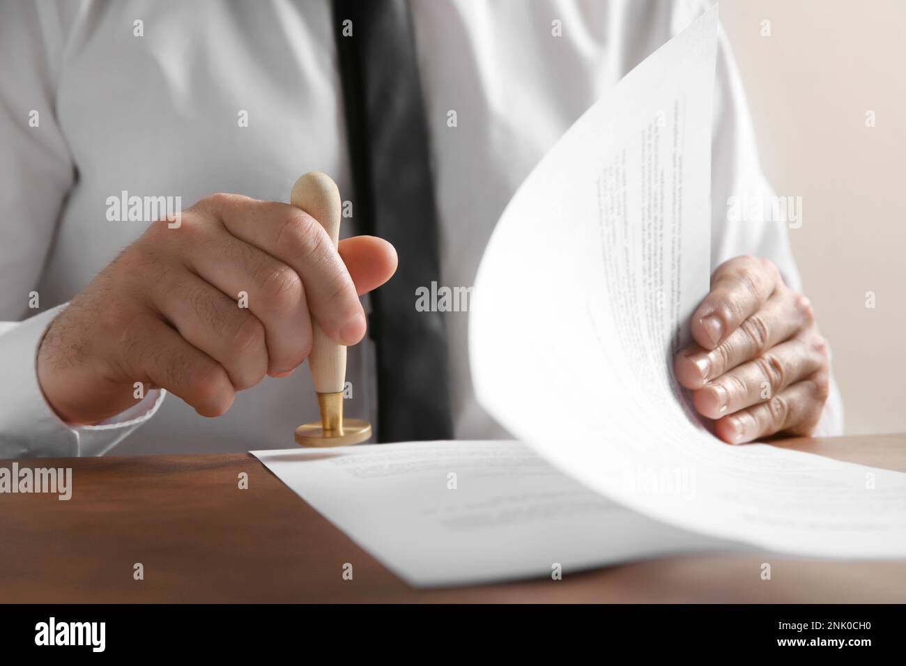 Notary stamping hi-res stock photography and images - Alamy