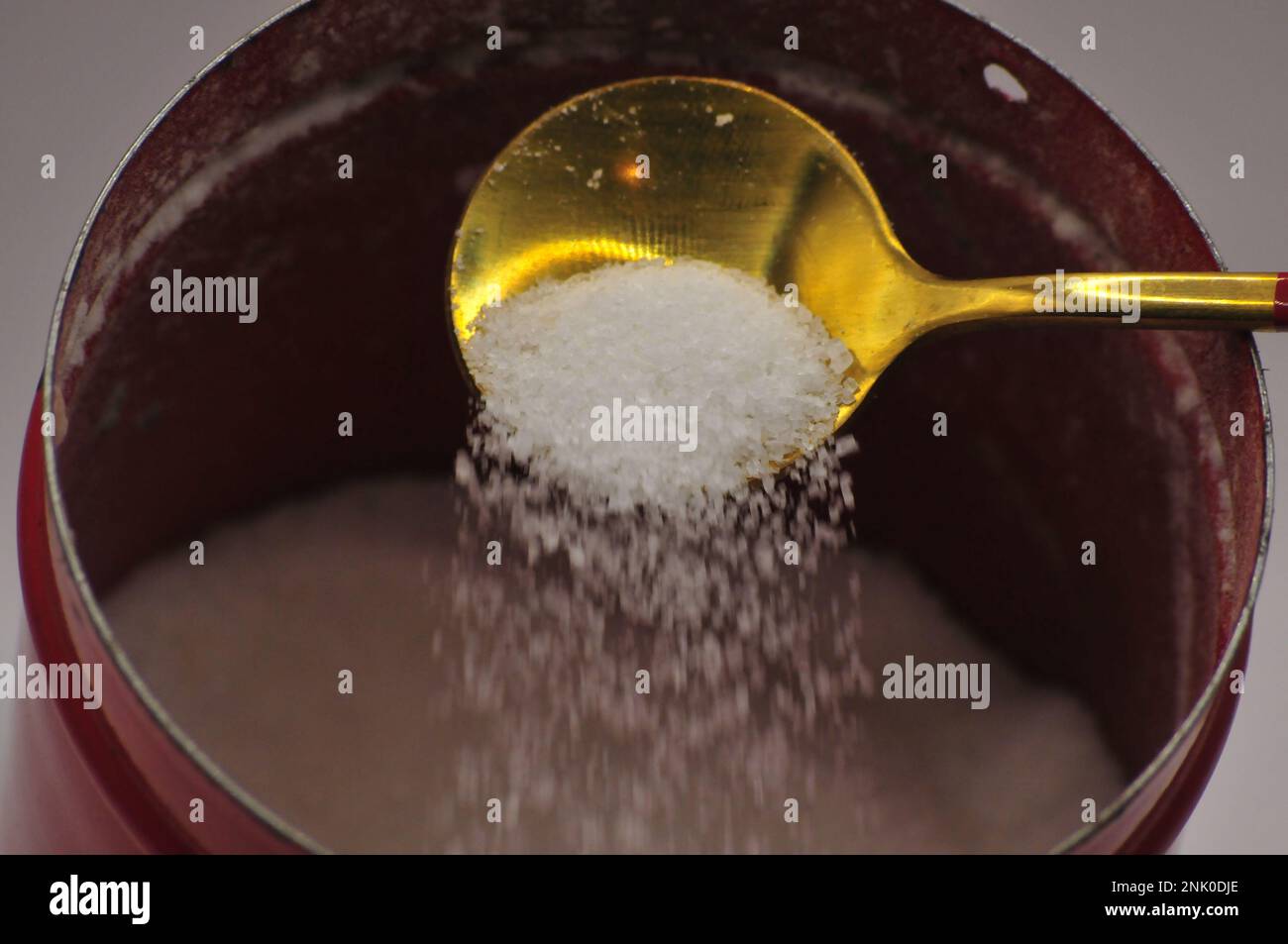 White gold sweetener hi-res stock photography and images - Alamy