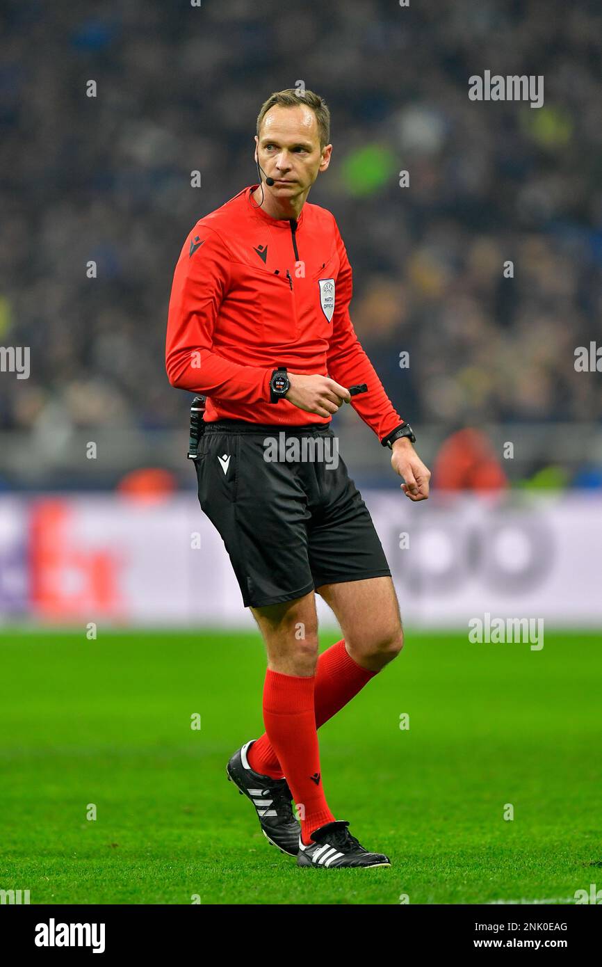 Milano, Italy. 22nd Feb, 2023. Referee Srdjan Jovanovic seen during the ...
