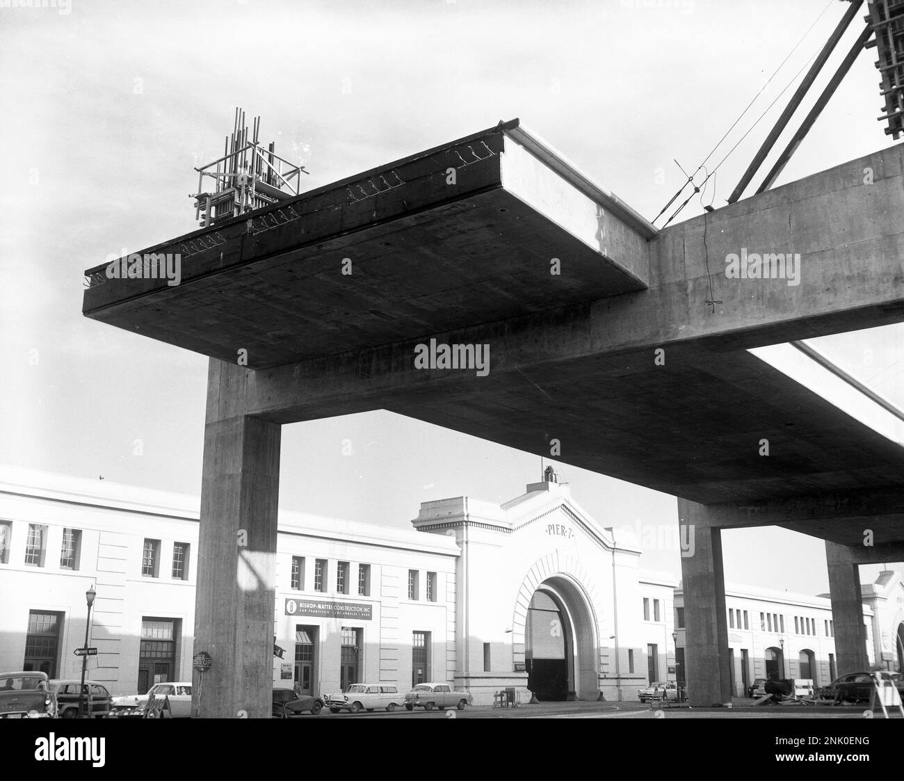 Construction photos of the Embarcadero Freeway taken in January 1958 ...