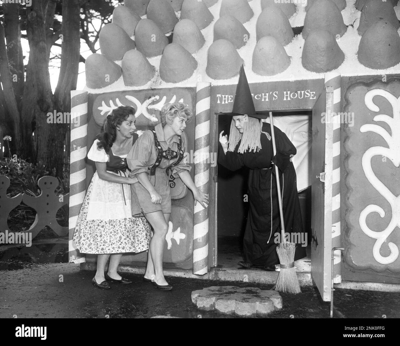 Elizabeth Boehm, Dorothy Cartwright and Lenoir Hosack at Storyland ...