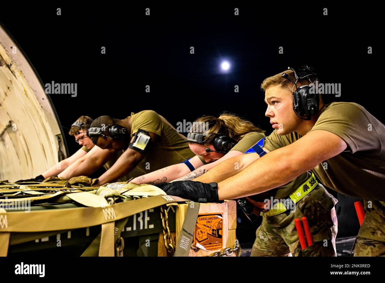 305th aerial port squadron hi-res stock photography and images - Alamy