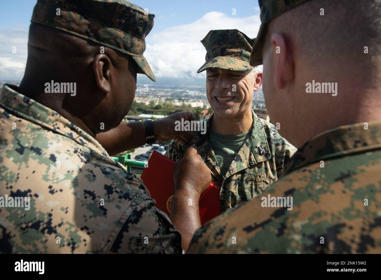 U s marine corps colonel michael hi-res stock photography and images ...