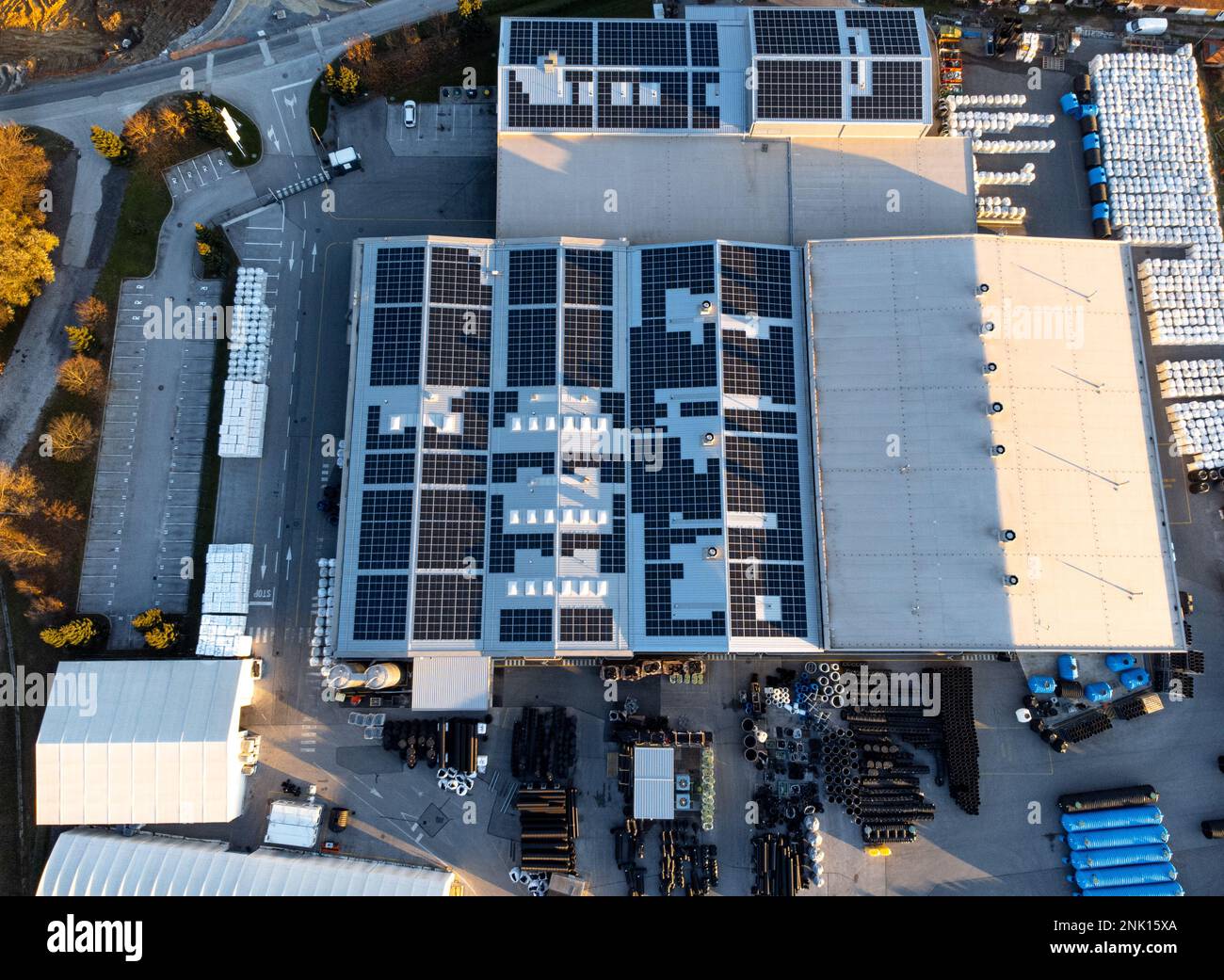 Solar panel work sun cloud hi-res stock photography and images - Alamy