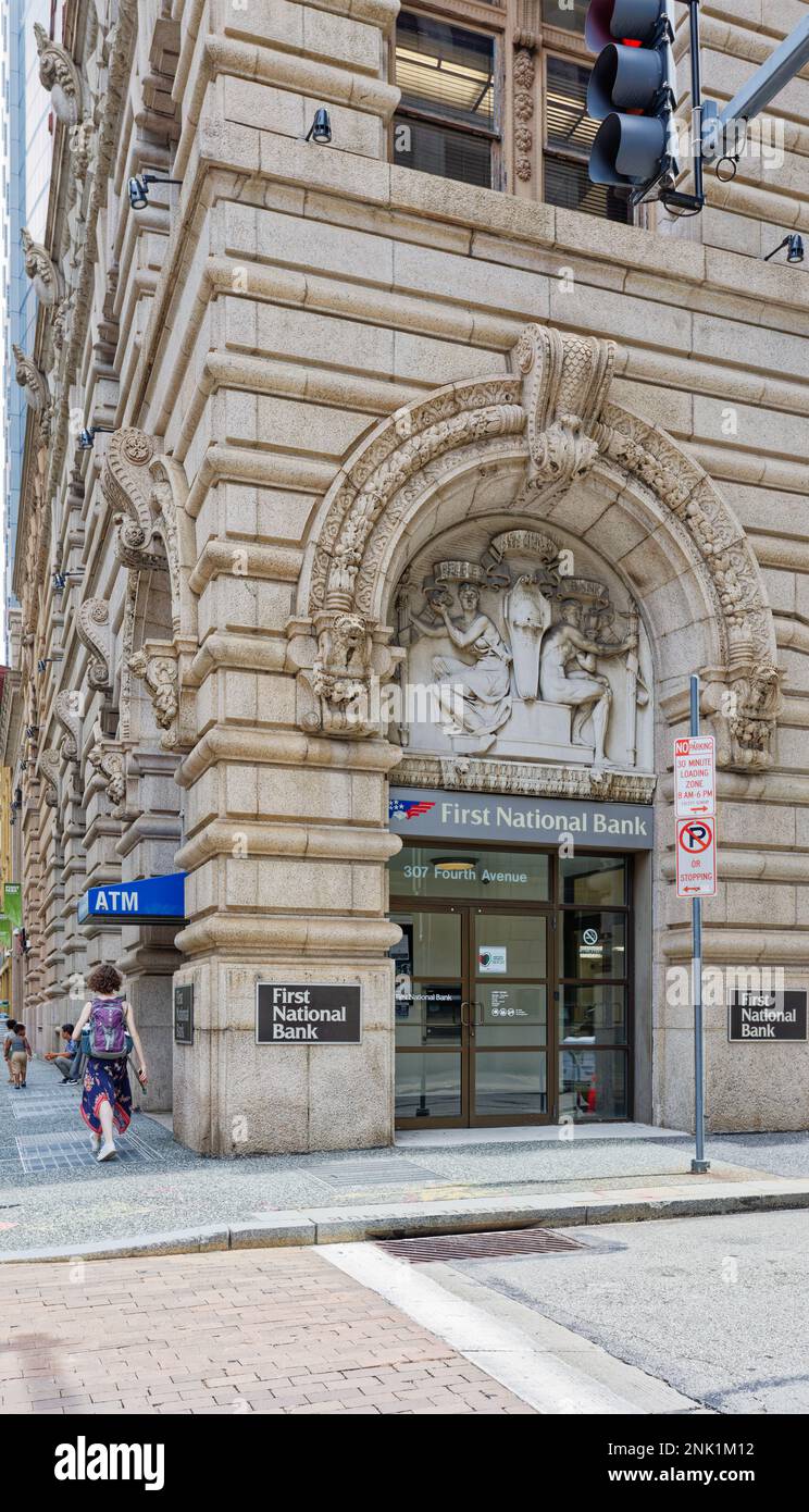 Pittsburgh Downtown: The Bank Tower was originally People’s Savings ...