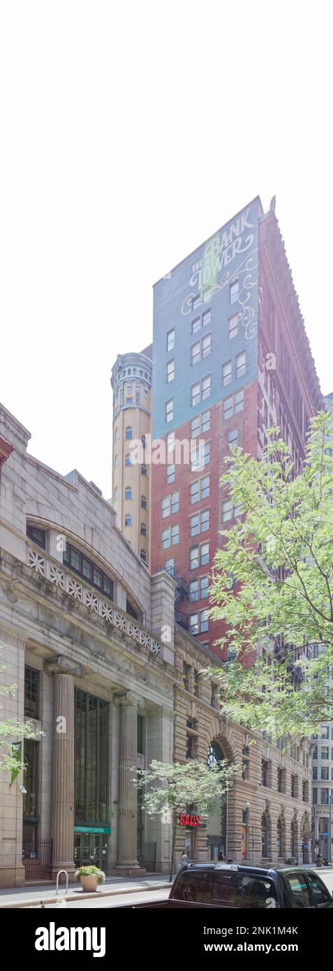 Pittsburgh Downtown: The yellow tower of landmark The Bank Tower office ...