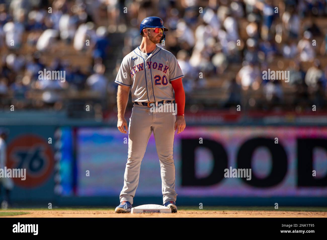 LOS ANGELES, CA - JUNE 05: New York Mets first basemen Pete Alonso (20 ...