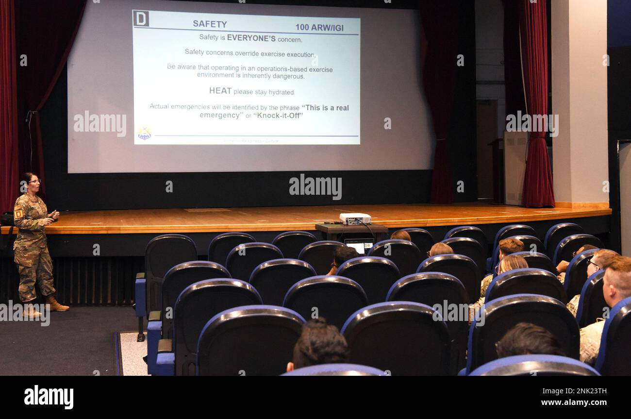 U.S. Air Force Tech. Sgt. Kristen Horwith, 100th Air Refueling Wing ...