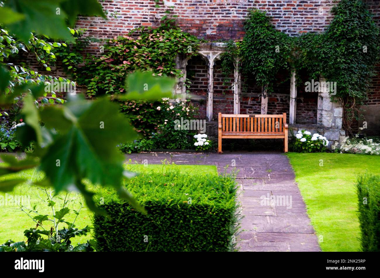 Grade i listed livery halls hi-res stock photography and images - Alamy