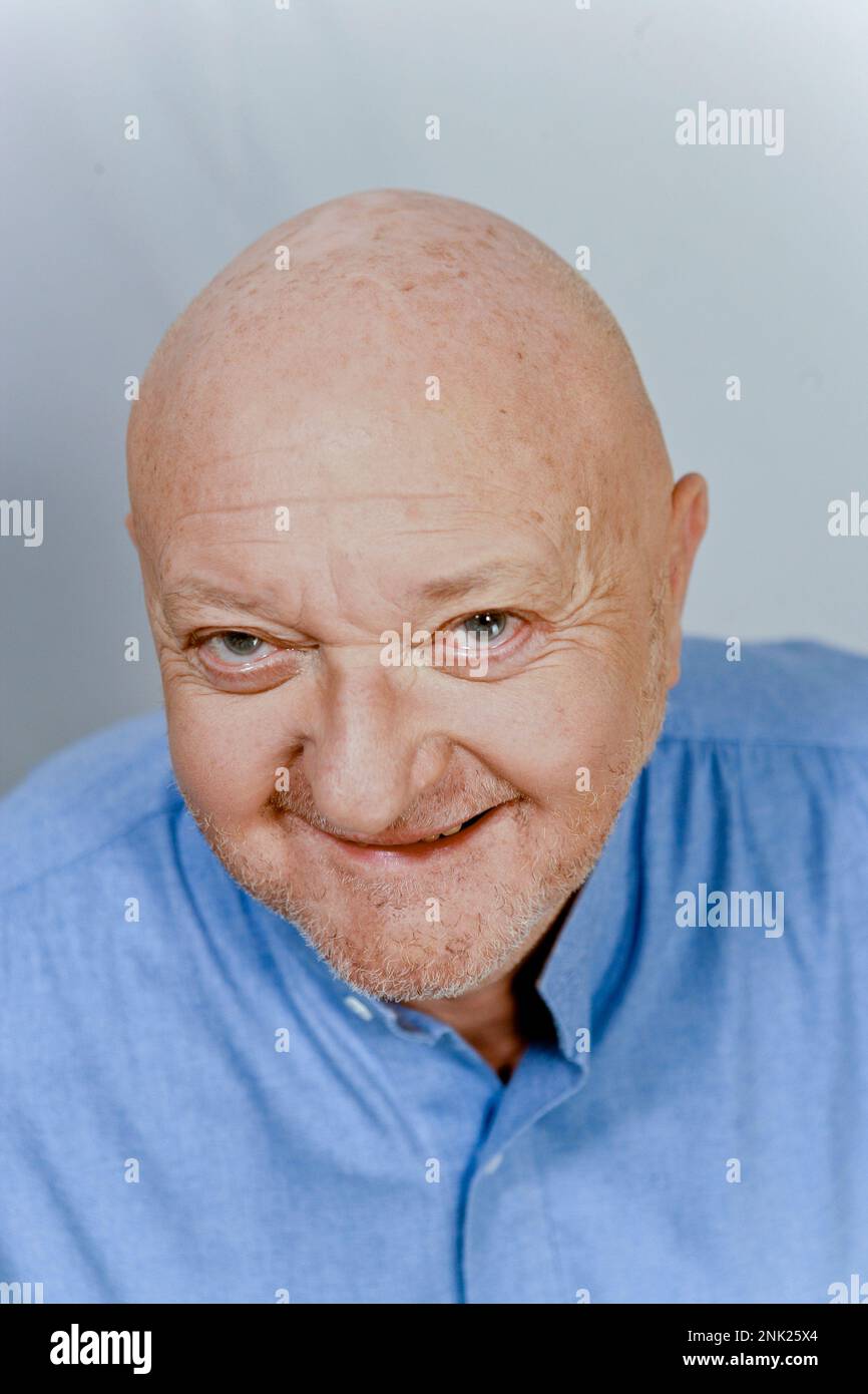 Iconic food critic hi-res stock photography and images - Alamy