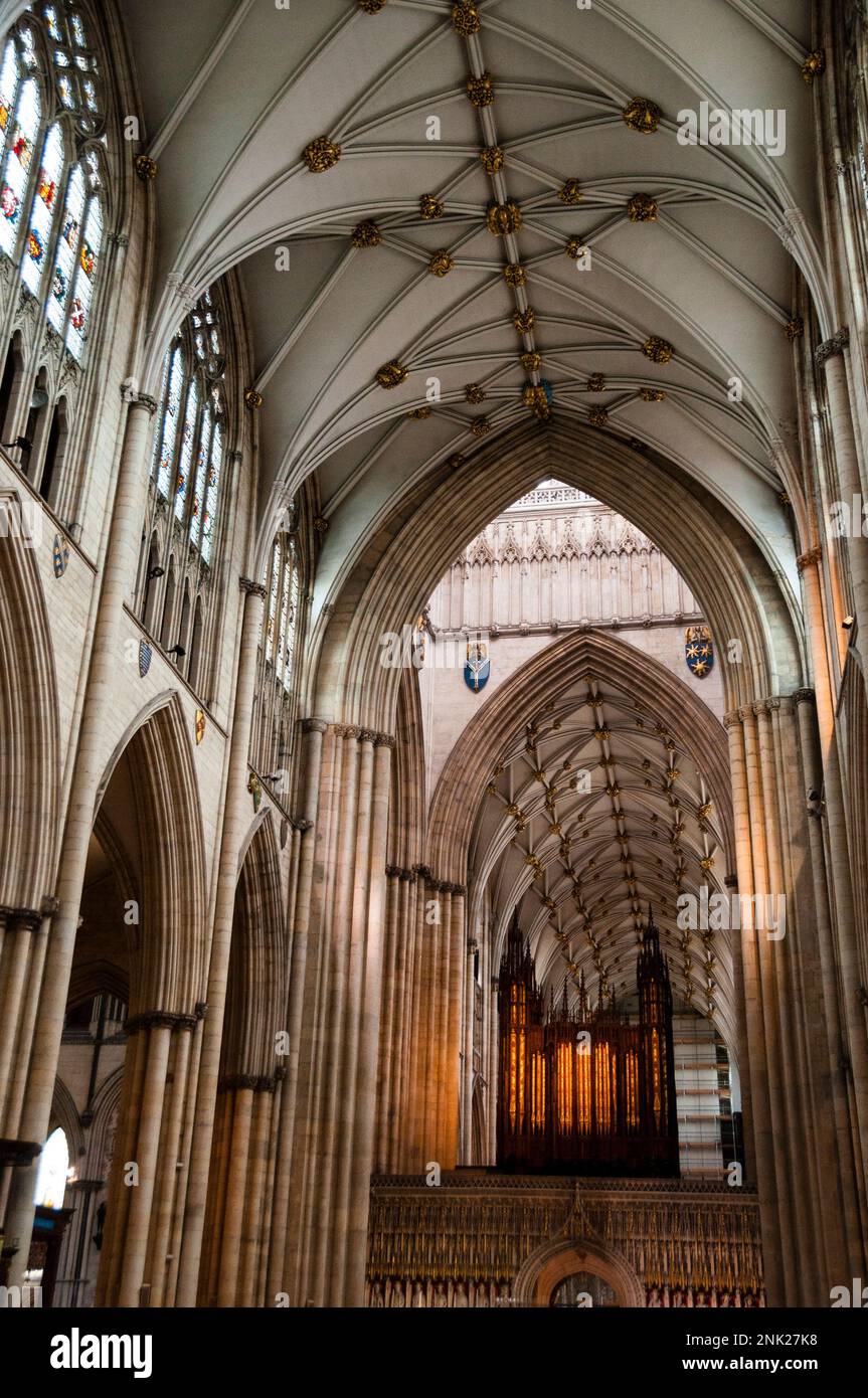 Early english perpendicular gothic style hi-res stock photography and ...