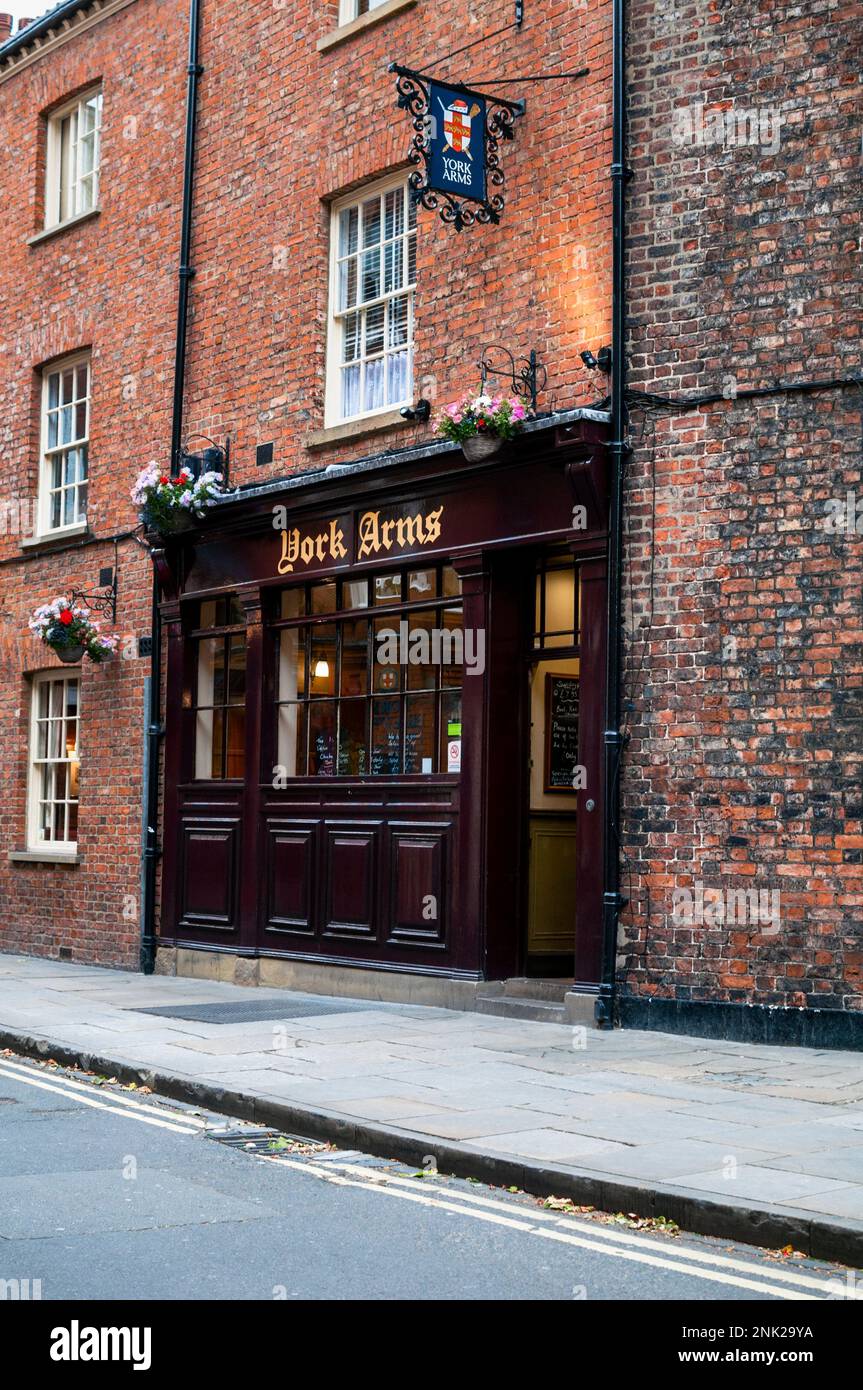 British pubs in York, England Stock Photo - Alamy