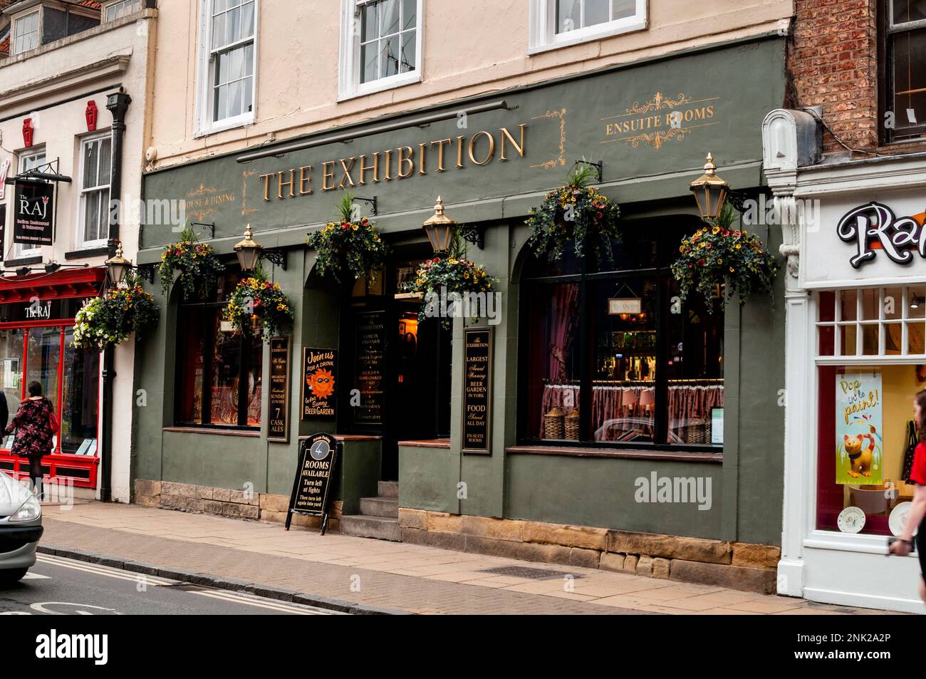 Roman dining england hi-res stock photography and images - Alamy